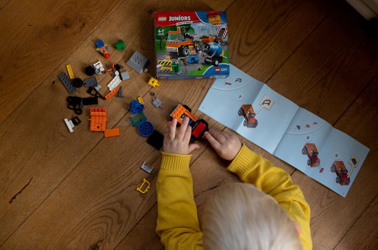 LEGO used 31 influencer posts promoting Juniors to an audience of 548k